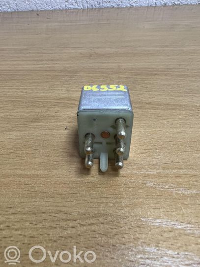3085868787A Mercedes-Benz S W140 Other relay, 10.00 € | RRR