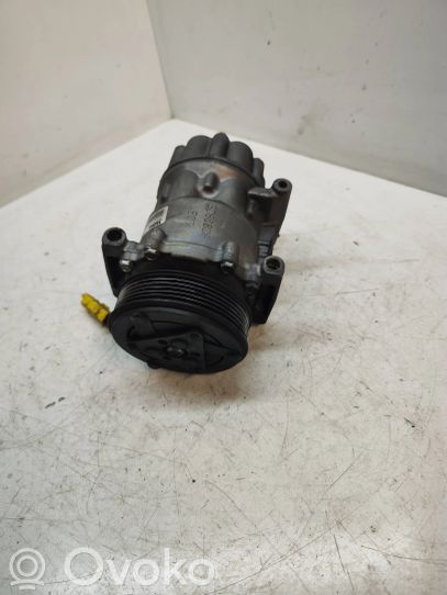 SD6CBDF Peugeot 508 RXH Air conditioning (A/C) compressor (pump), 124. ...
