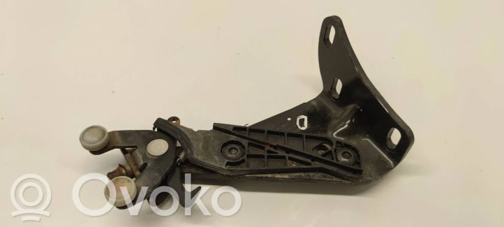 7H0843398 Volkswagen Transporter - Caravelle T6 Sliding door lower ...