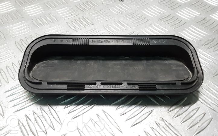 6294012180 Lexus NX Évent de pression de quart de panneau, 20.00 € | OVOKO