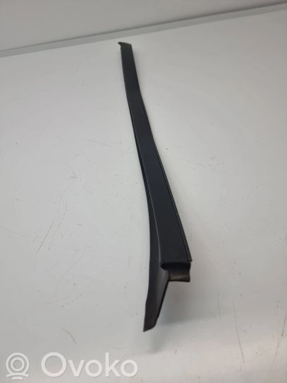 A2536905900 Mercedes-Benz GLC C253 Windshield trim, 24.00 € | RRR