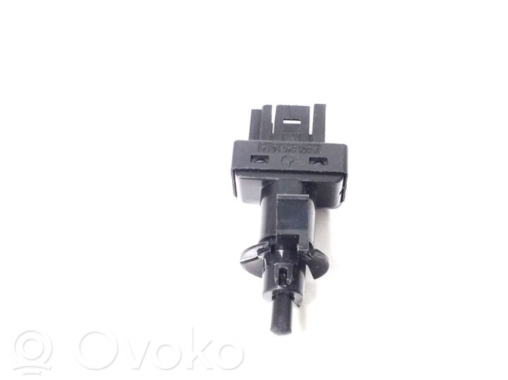 A0065451014 Mercedes-Benz SLK R171 Clutch pedal sensor, 4.60 € | RRR