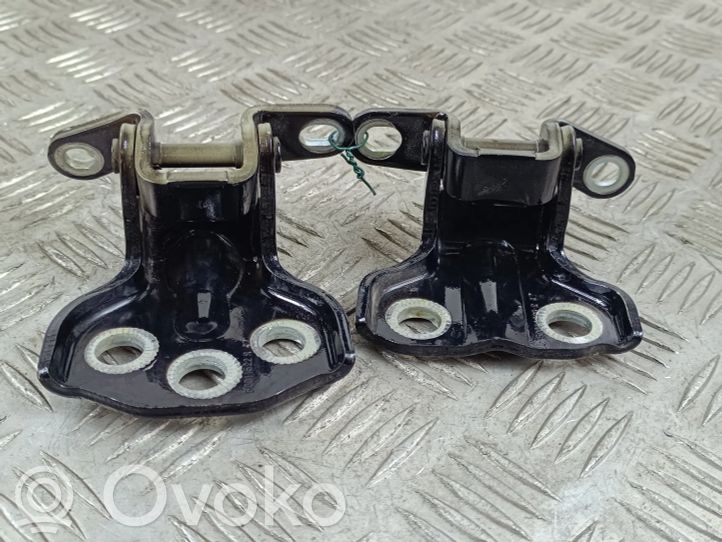 MG ZS Rear door hinge set, 40.00 € | RRR