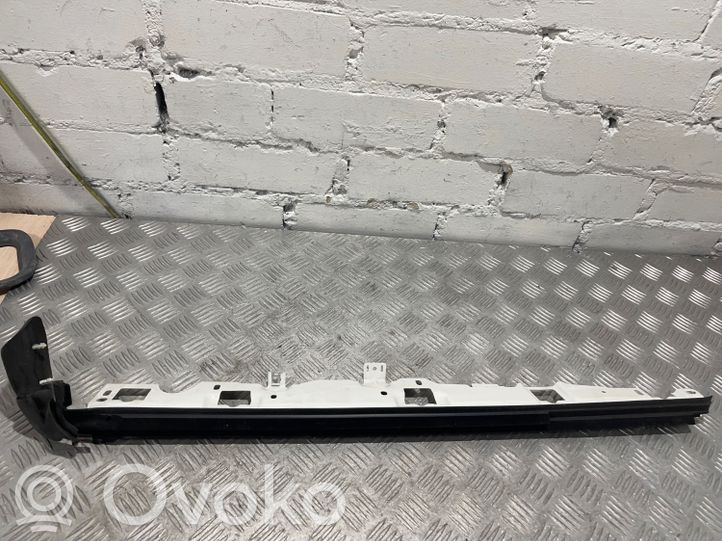 7280295 BMW M4 F82 F83 Joint de compartiment moteur, 17.00 € | OVOKO