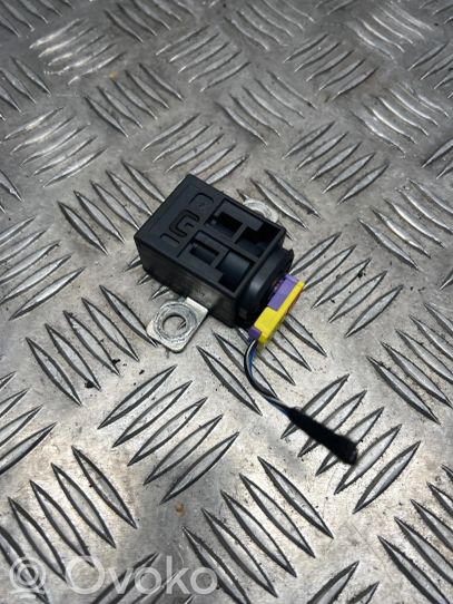 4F0915519 Audi A4 S4 B8 8K Relais de batterie fusible, 10.00 € | OVOKO