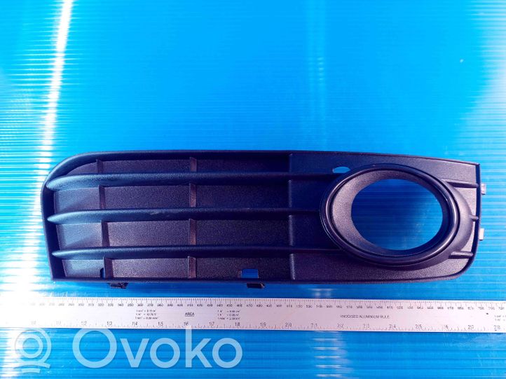 8KD807682 Audi A4 S4 B8 8K Grille inférieure de pare-chocs avant, 35.00 ...