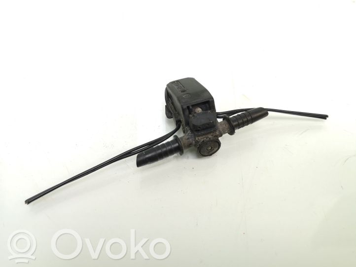 179456 Mercedes-Benz B W245 Windshield washer spray nozzle, 30.00 € | RRR