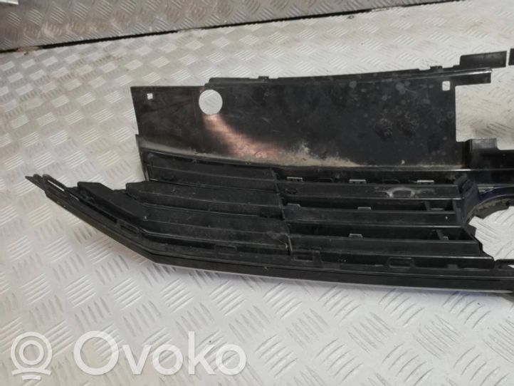3G0853653D Volkswagen PASSAT B8 Front bumper upper radiator grill, 15. ...