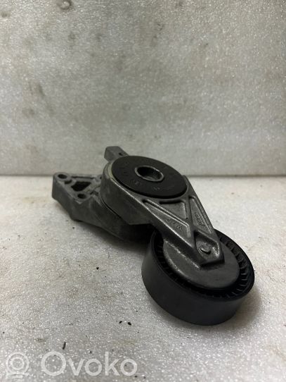 06A903315 Audi A3 S3 8P Galet tendeur de la courroie, 10.00 € | OVOKO