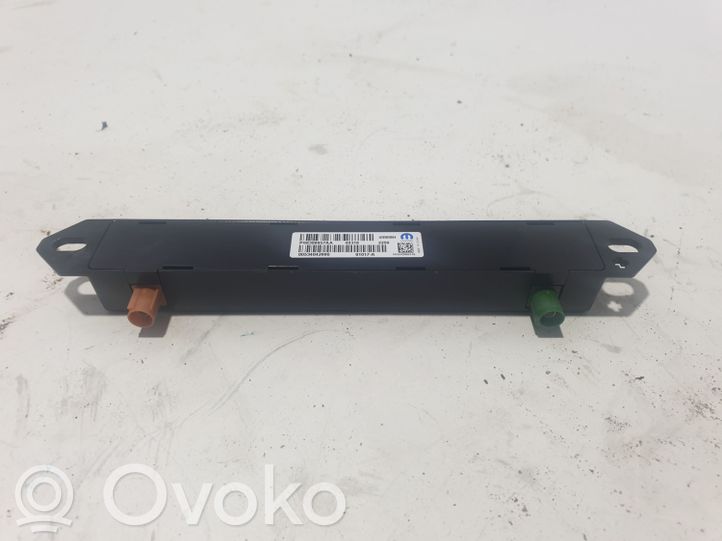 68306857AA Chrysler Pacifica Antenna control unit, 20.00 € | RRR