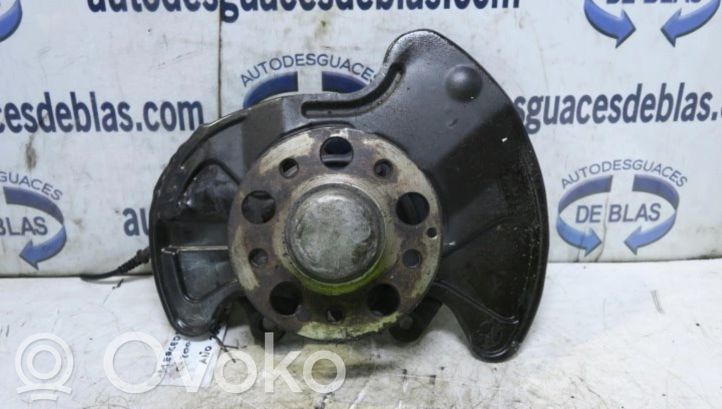 Mercedes-Benz C W203 Front wheel hub spindle knuckle, 54.39 € | RRR