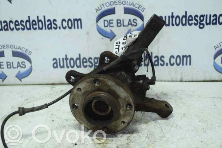 Renault Clio II Front wheel hub spindle knuckle, 54.39 € | RRR