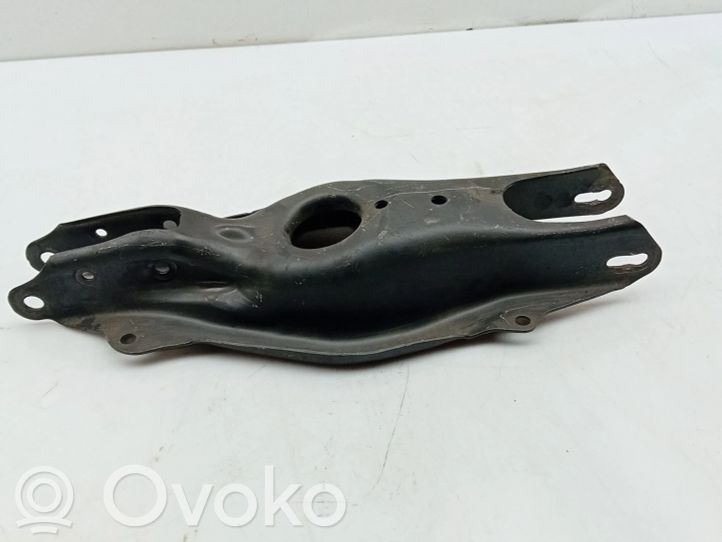 A2053521900 Mercedes-Benz C W205 Pivot de moyeu arrière, 58.06 € | OVOKO