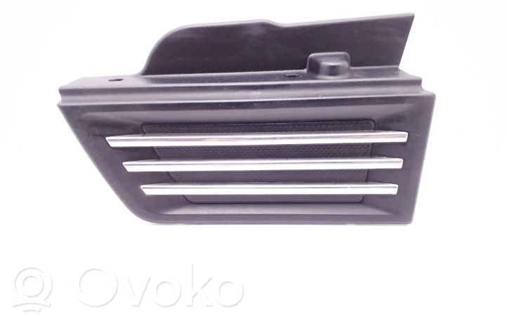 55157165A Dodge Nitro Fender end trim, 19.00 € | RRR