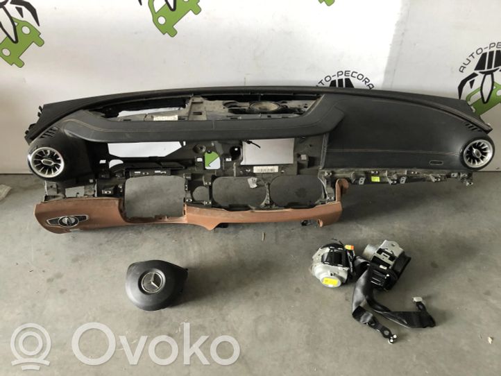 Mercedes-Benz E W238 Tableau de bord, 1082.08 € | OVOKO