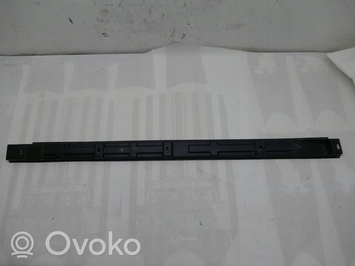 A1646981030 Mercedes-Benz ML W164 Garniture de marche-pieds / jupe ...