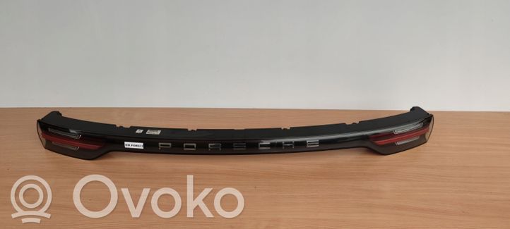 9Y0945081F Porsche Cayenne (9Y0 9Y3) Rear light center trim bar blend ...