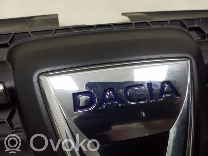 623103971R Dacia Sandero Grille de calandre avant, 72.00 € | OVOKO