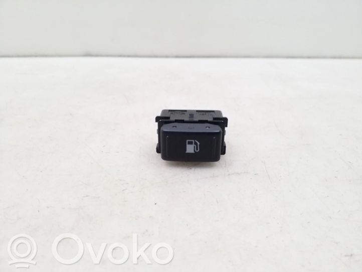 Renault Alaskan Fuel tank opening switch, 12.00 € | RRR