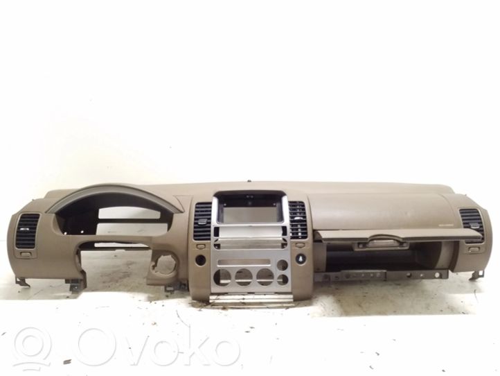 Nissan Pathfinder R51 Dashboard, 168.00 € | RRR
