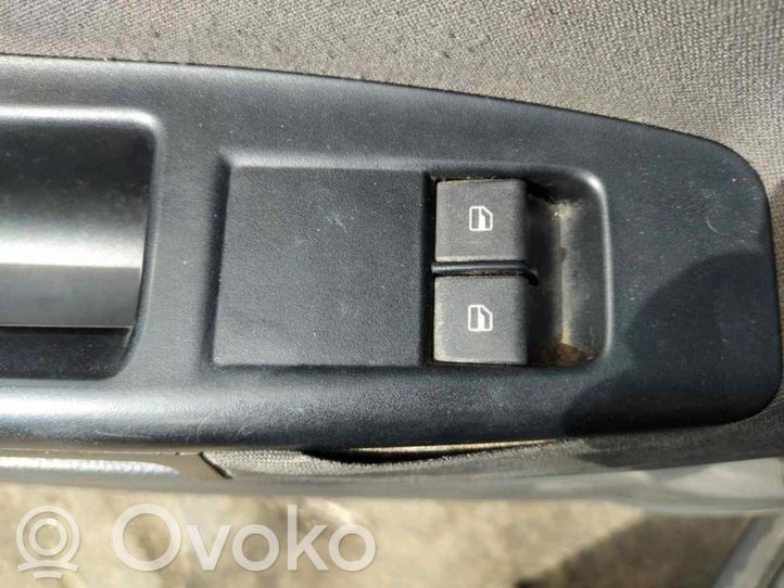 Volkswagen Polo IV 9N3 Electric window control switch, 23.90 € | RRR