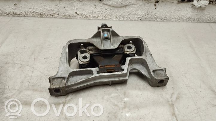 A2462402417 Mercedes-Benz A W176 Engine mount bracket, 90.00 € | RRR