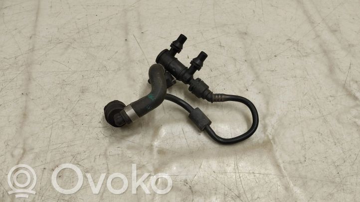 A2055015301 Mercedes-Benz C W205 Tubo flessibile del liquido di ...