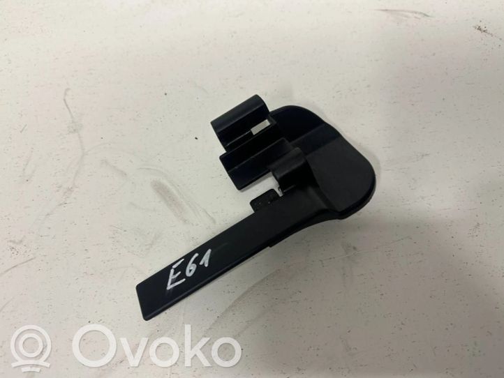 7007700 BMW 5 E60 E61 Front passenger seat rail trim, 5.00 € | RRR