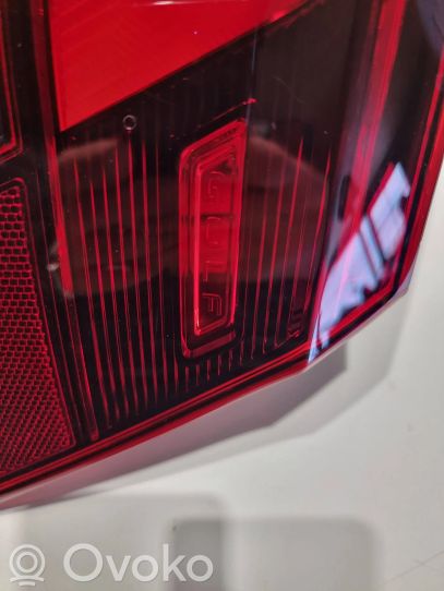 5H0945095C Volkswagen Golf VIII Rear/tail lights, 400.00 € | RRR