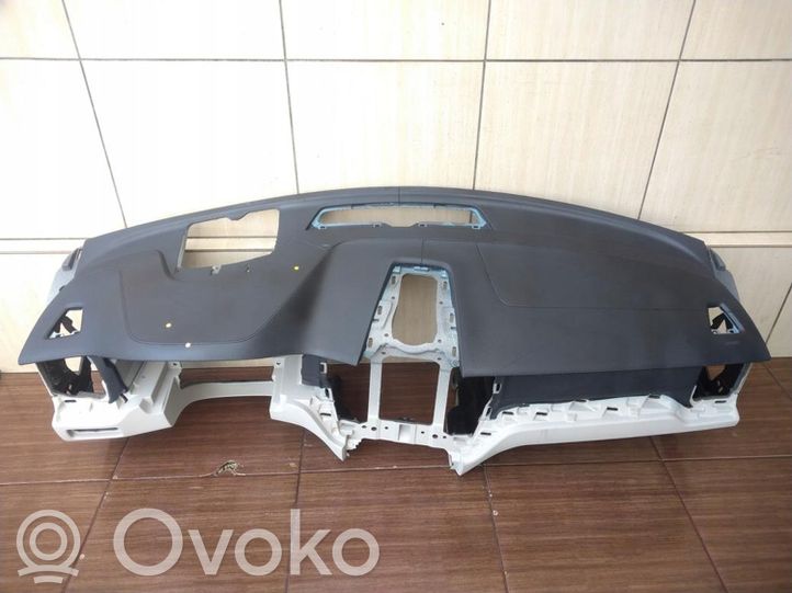 31417555 Volvo XC60 Dashboard, 270.59 € | RRR