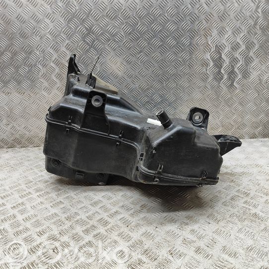 JB3G5J228AF Ford Ranger AdBlue liquid reservoir, 315.00 € | RRR