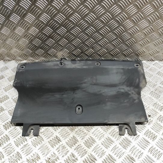 HK8317F846A Jaguar F-Pace Rear bumper lower part trim, 30.00 € | RRR