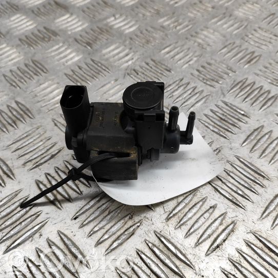 059906609B Audi Q5 SQ5 Engine mount vacuum valve, 11.00 € | RRR