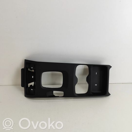 31694476 Volvo XC40 Other center console (tunnel) element, 87.00 € | RRR