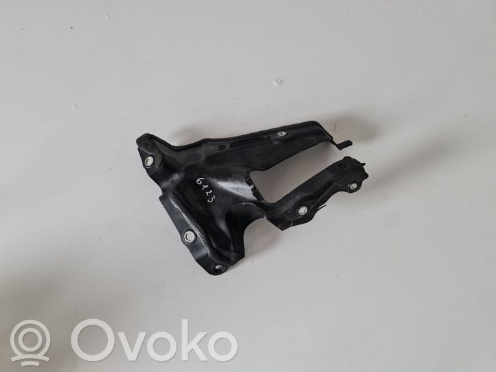 31353777 Volvo XC60 Autres pièces compartiment moteur, 25.00 € | OVOKO