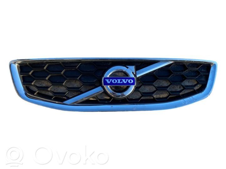 31290485 Volvo C30 Front bumper upper radiator grill, 140.00 € | RRR