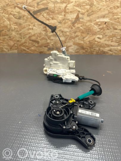 9Y2837016 Porsche Cayenne (9Y0 9Y3) Front door lock, 200.00 € | RRR