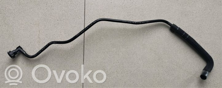 8R0121081 Audi Q5 SQ5 Engine coolant pipe/hose, 15.00 € | RRR