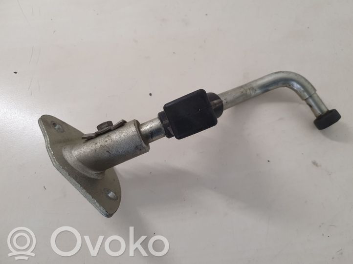 Iveco Daily 3rd gen Sliding door upper roller guide/hinge, 19.99 € | RRR