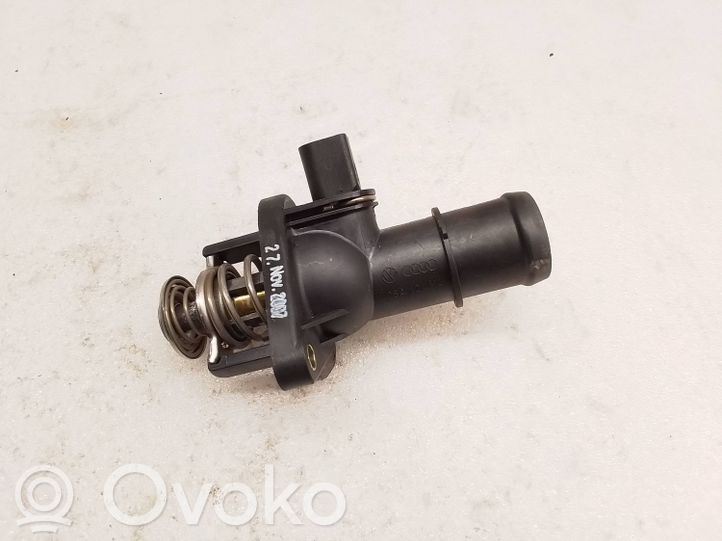 06A121114 Volkswagen Golf IV Boîtier de thermostat / thermostat, 30.00 ...