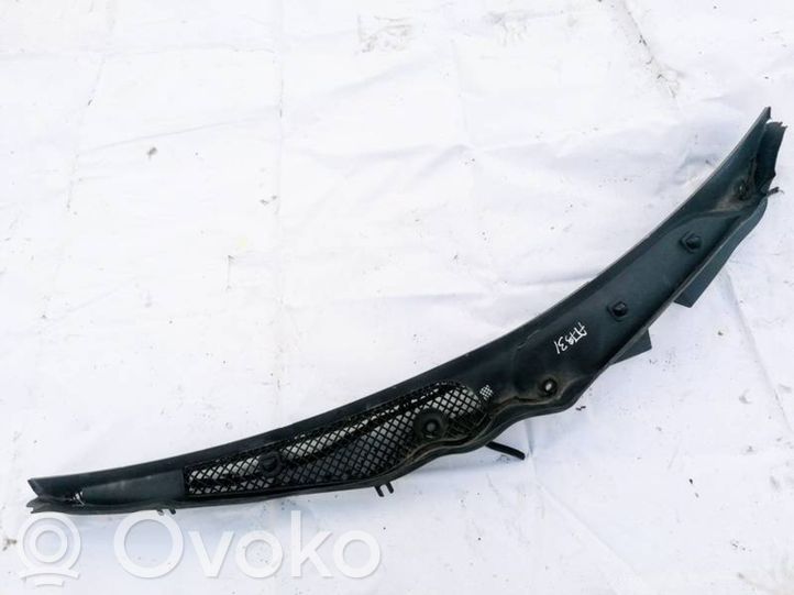 A2128301213 Mercedes-Benz E W212 Wiper trim, 17.00 € | RRR