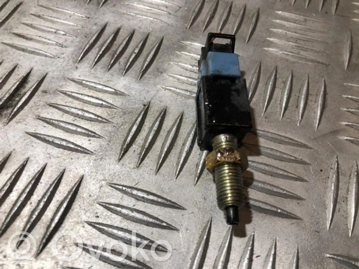 Nissan Navara D22 Brake pedal sensor switch, 11.50 € | RRR
