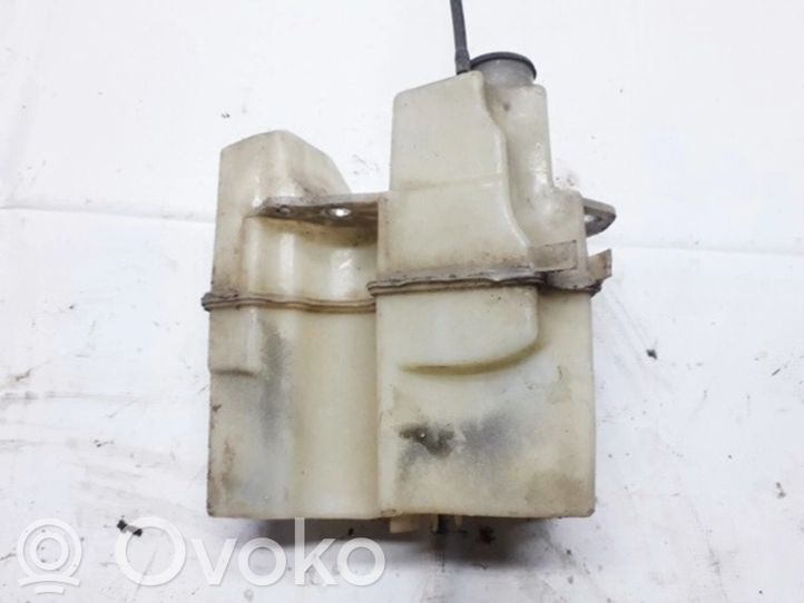 Volvo S60 Windshield washer fluid reservoir/tank, 12.50 € | RRR