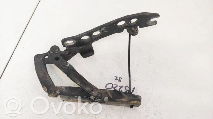 BMW 7 E38 Engine bonnet/hood hinges, 12.00 € | RRR