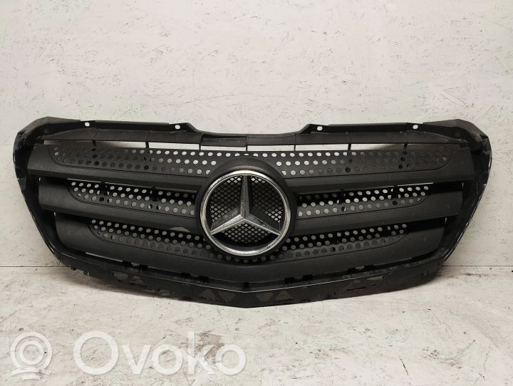 A9068880523 Mercedes-Benz Sprinter W906 Front grill, 108.69 € | RRR