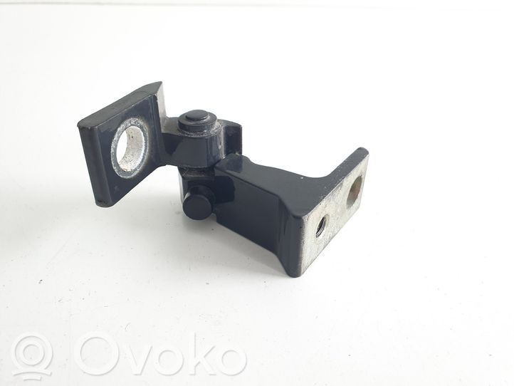 8X0831403E Audi A3 S3 8V Front door upper hinge, 10.00 € | RRR