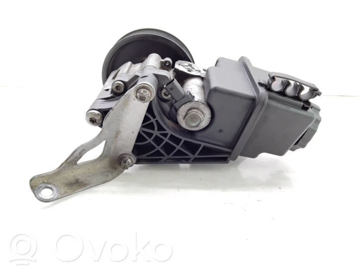 A0064661501 Mercedes-Benz E W212 Power steering pump, 70.00 € | RRR