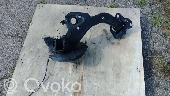 0J07 BMW X1 F48 F49 Rear axle beam, 70.00 € | RRR