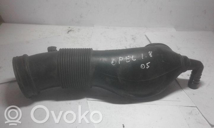 9158710 Opel Astra H Tuyau d'admission d'air, 7.99 € | OVOKO