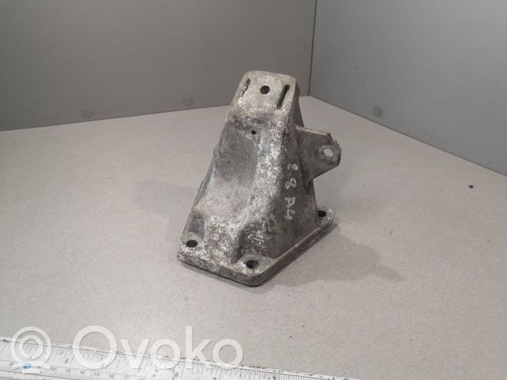 8D0199308D Audi A4 S4 B6 8E 8H Engine mounting bracket, 6.66 € | RRR